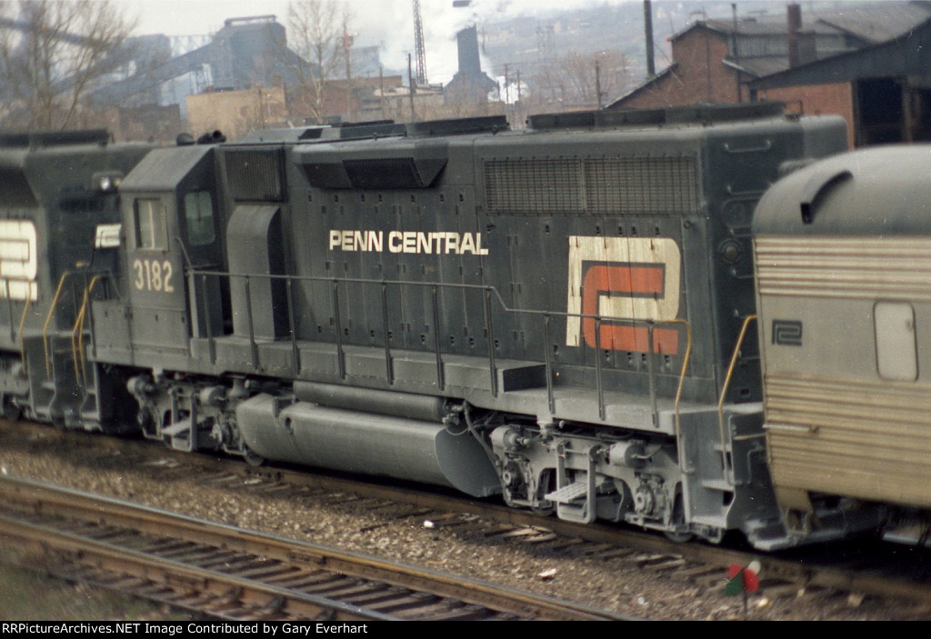 PC GP40 #3182 - Penn Central